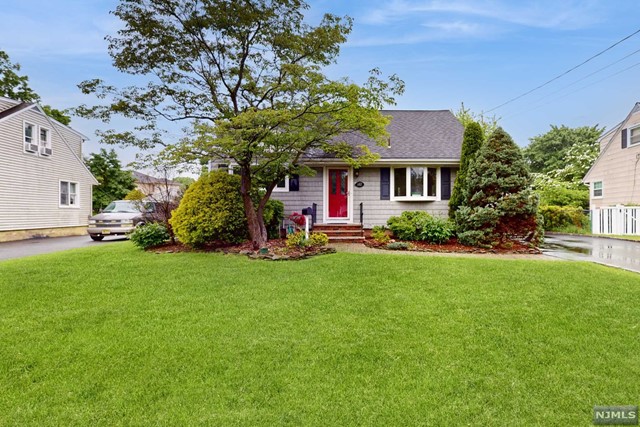 682 Midwood Rd, Ridgewood, NJ 07450 - MLS 24015150 - Coldwell Banker